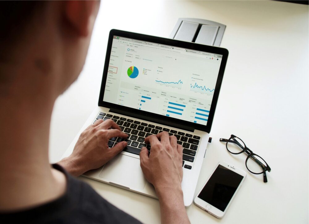 【Power BI】無料ユーザーにレポートを共有する方法 | Ninth Code
